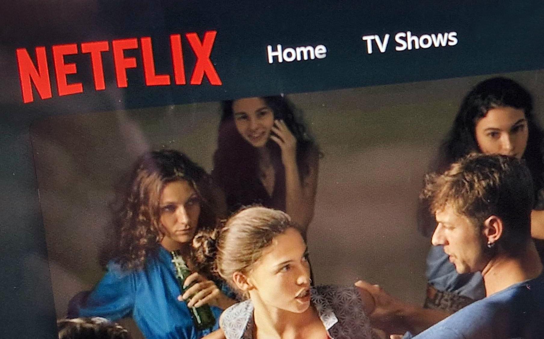 The Romanian movie on Netflix that will make you cry with one eye and ...