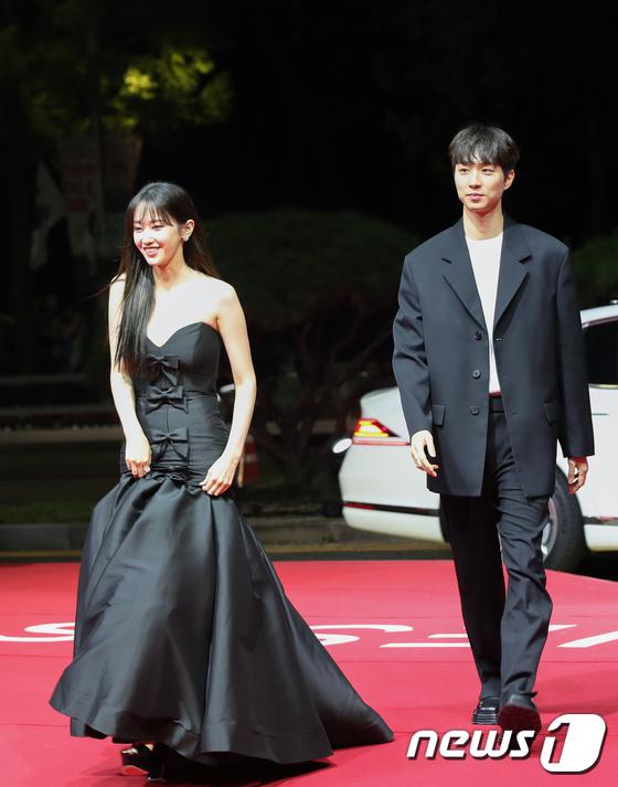 Jeon Jong-seo and boyfriend Lee Chung-hyun attend the Busan Film ...
