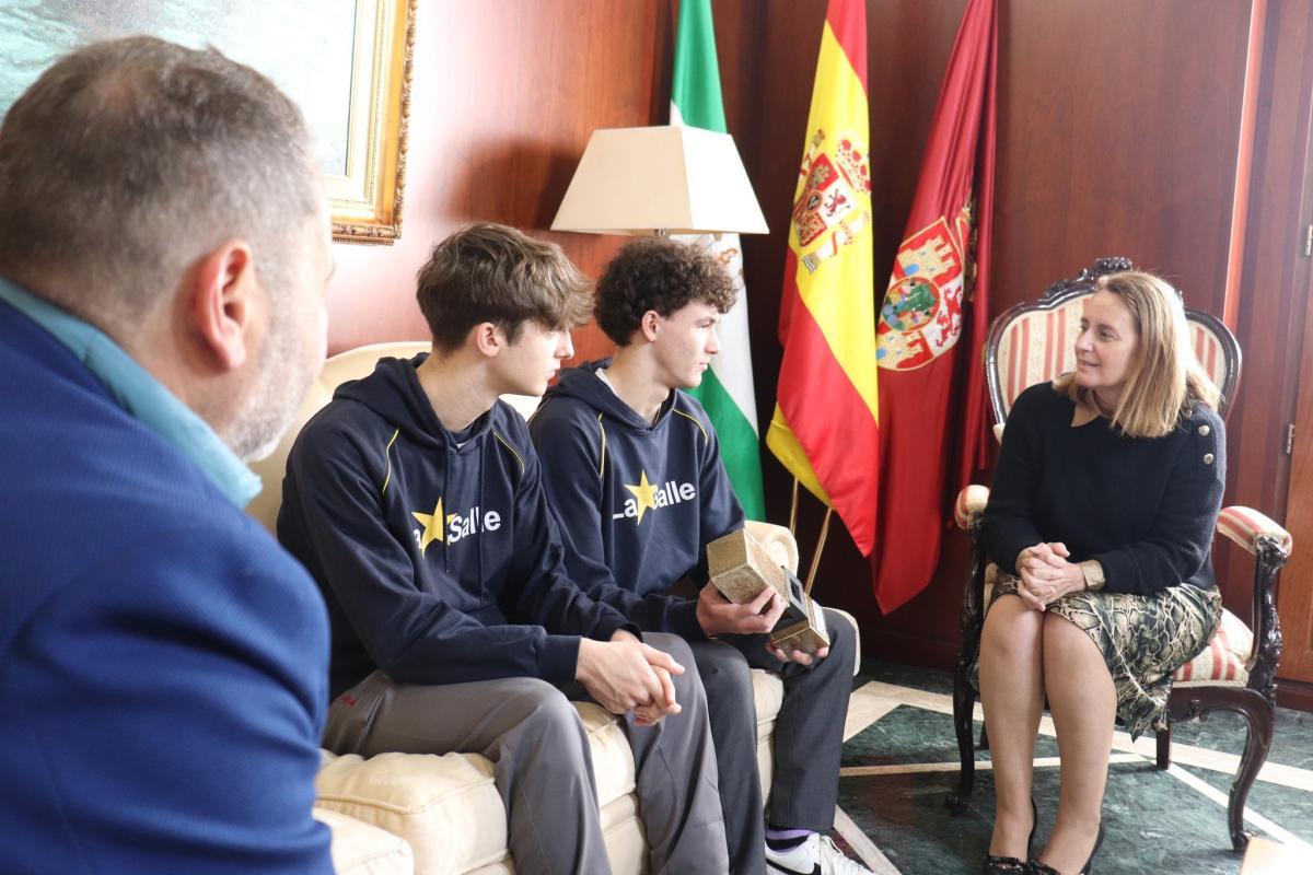 Hugo Trillo and Mario Montesinos receive a tribute in Puerto Real for ...